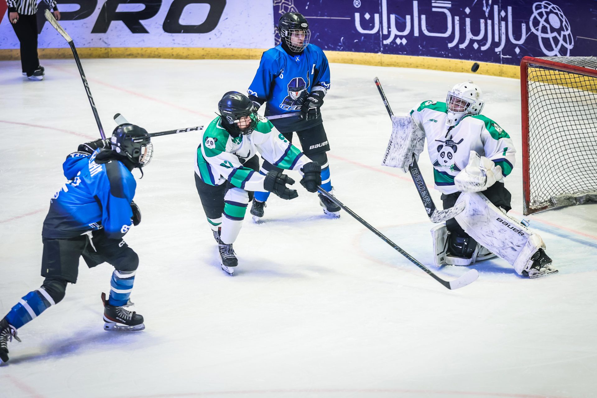 تیم آیس باکس به چهارمین برد متوالی خود در لیگ برتر هاکی روی یخ بانوان ...